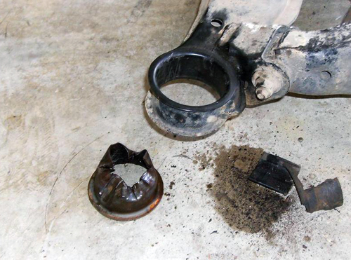 XenonZcar.com - Z31 Rear Cross Member Bushing Replacement Clunk from Rear